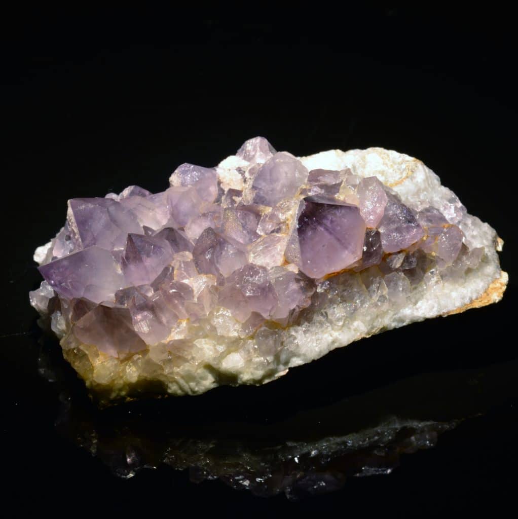 Améthyste, Massif du Mercantour-Argentera, Alpes-Maritimes, France.