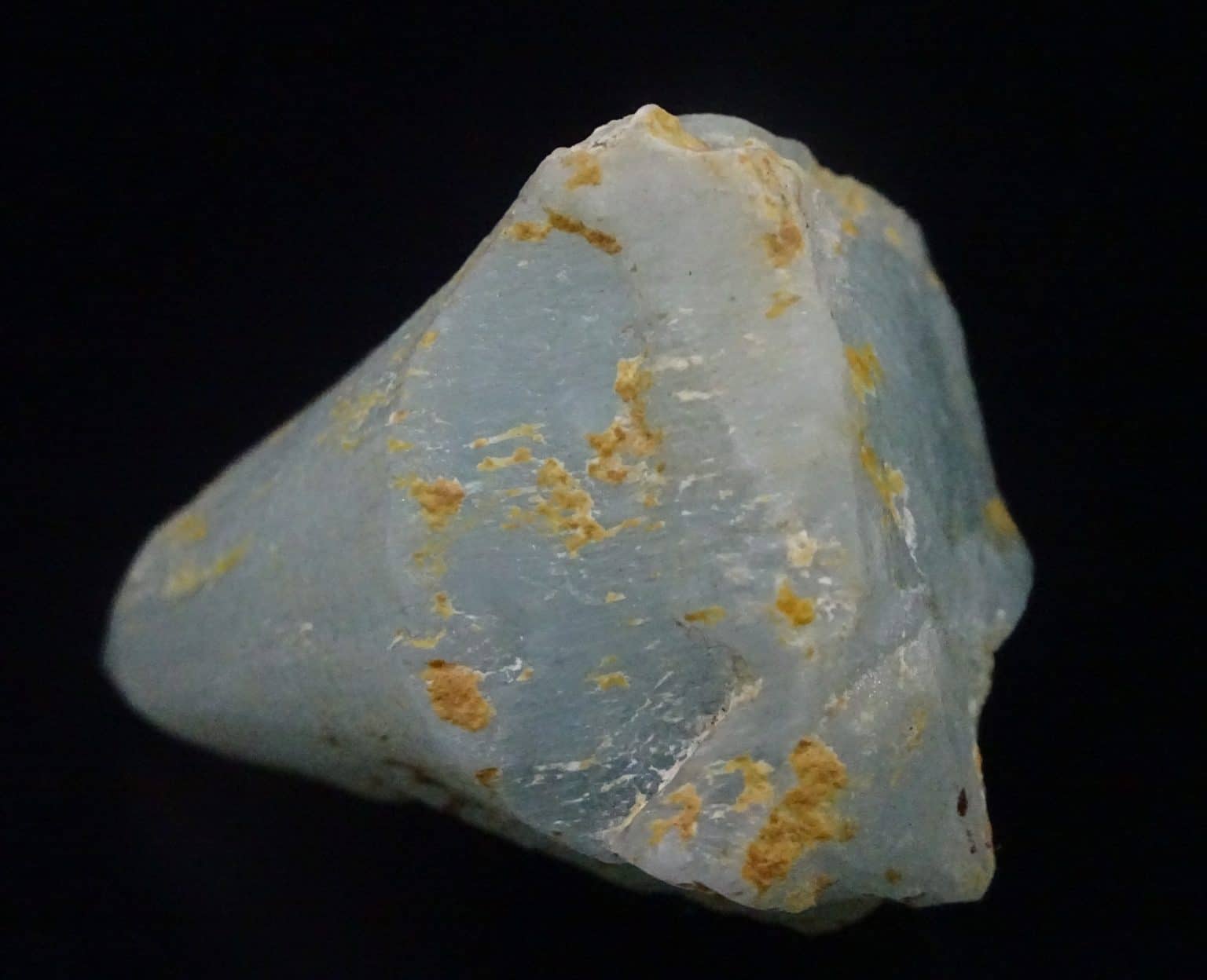 Béryl bleu, Andilana Avaratra, lac Aloatra, Madagascar.